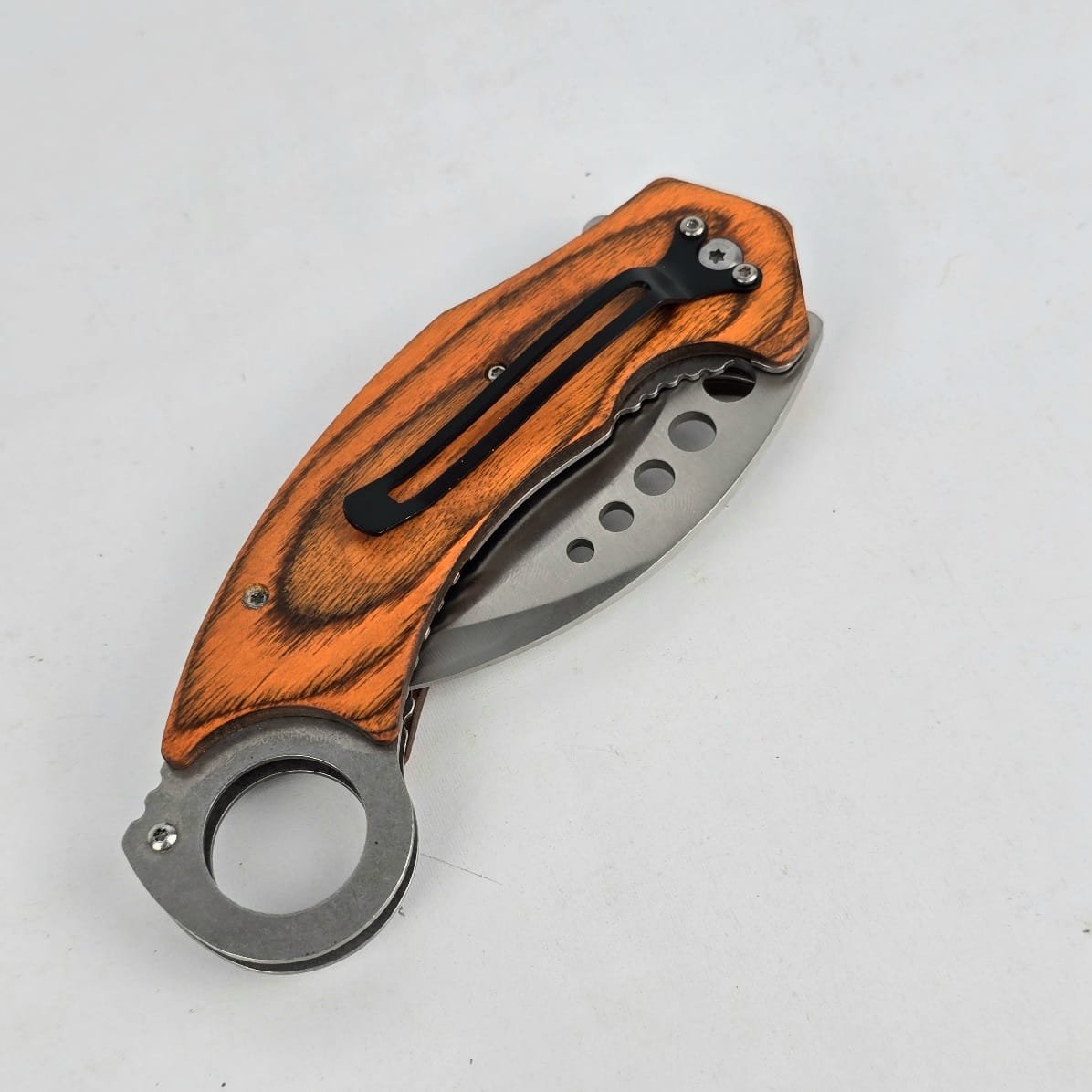 Lote #166 Navaja plegable Karambit con dedal – Narvaja Online